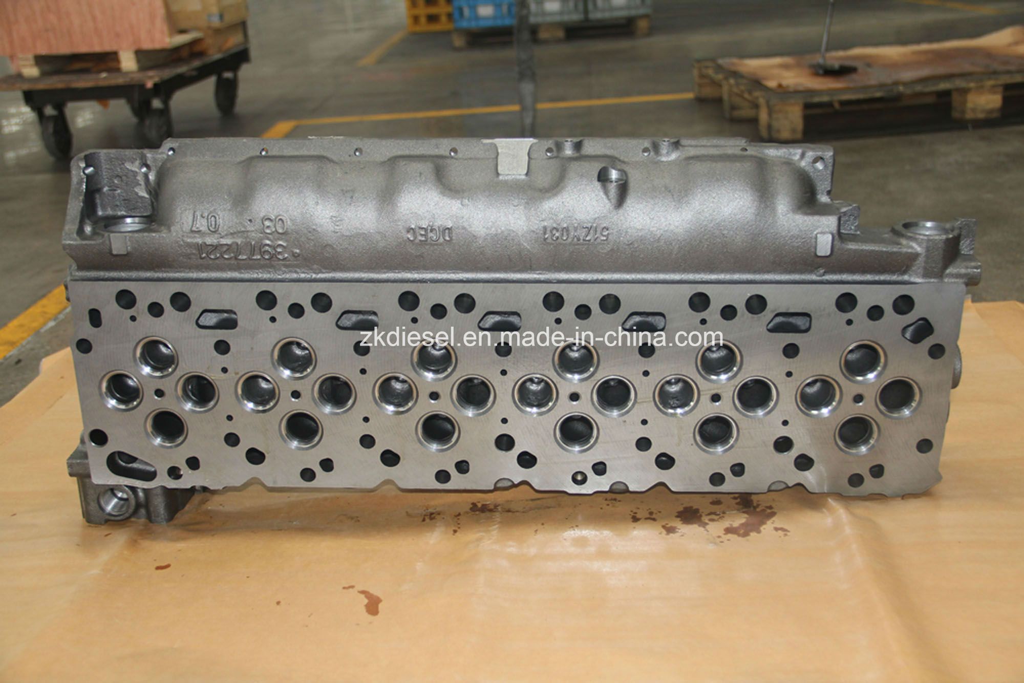 Auto Spare Parts Cummins Isb6 Diesel Engine Cylinder Head Assy 4936081 ...