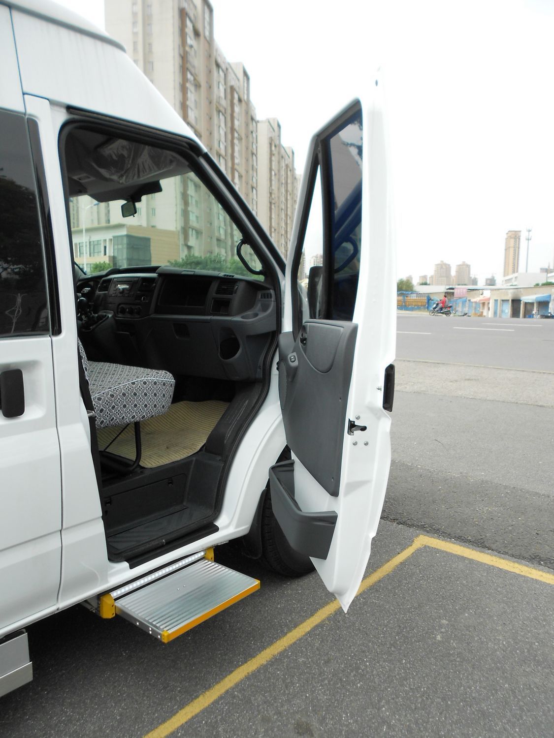 Electric Sliding Step Van Step Van Ladder - IBUYautoparts.com